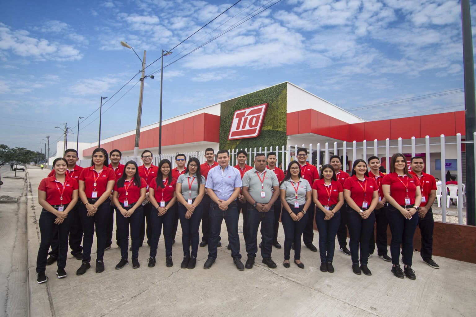 TÍA sigue ampliado su cobertura en el país inaugurando 2 nuevos locales ...