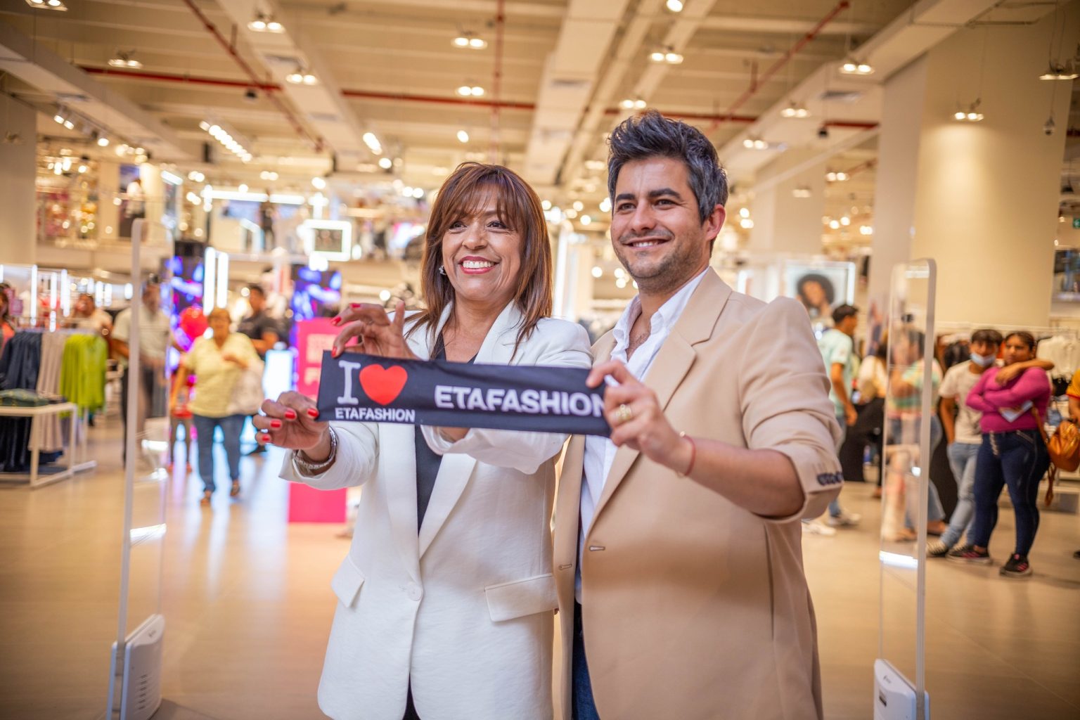 ETAFASHION inauguró su tienda # 7 en Guayaquil y # 27 a nivel nacional – Revista Zona Libre