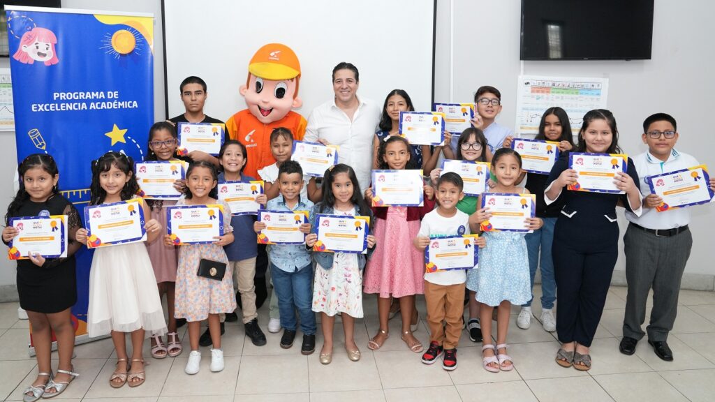 Atimasa celebra el éxito académico de padres e hijos en su Programa de ...