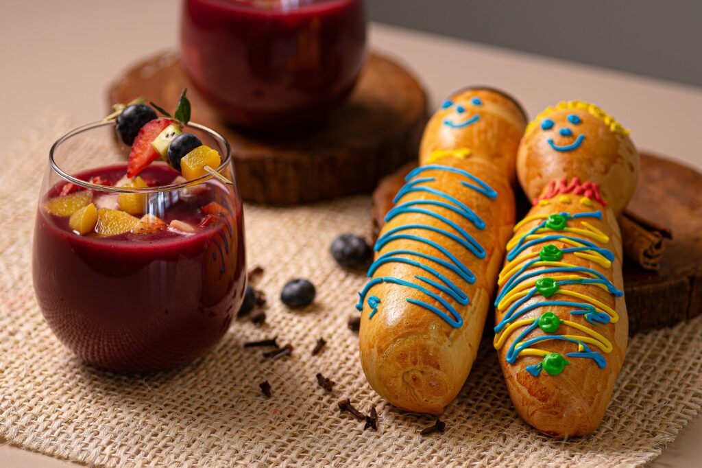 Tradición y Sabor: La Colada Morada Celebra el Día de los Difuntos en ...